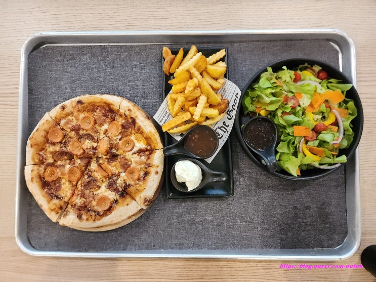 태국 수코타이: AJ 그릴(AJ Grill Burgers, Pizza, Salads, Wraps, Pasta) 음식점과 숙소 ...
