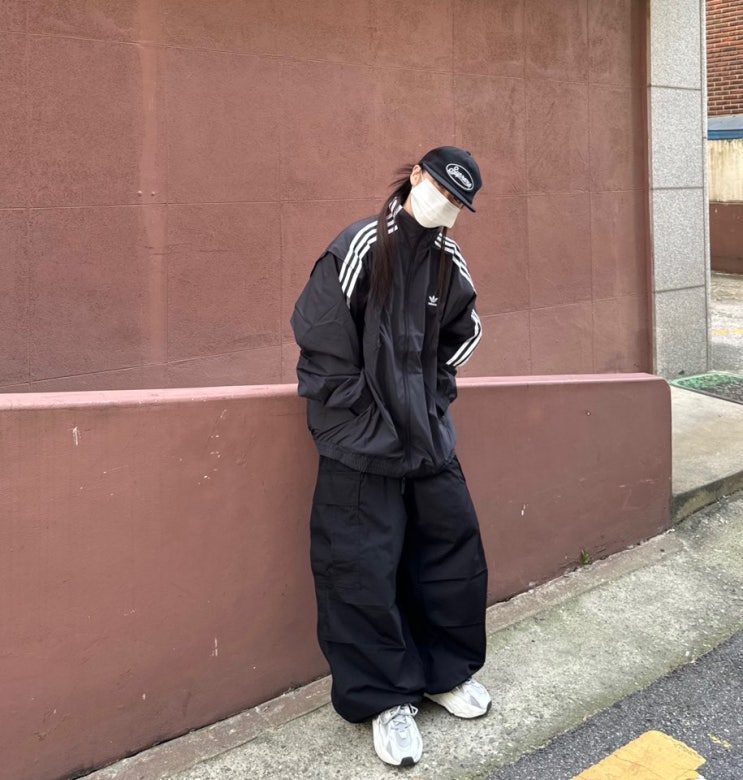 아디다스 아딜레늄2 아딜레니움2 트랙탑 져지 블랙 사이즈 코디 후기(JM9251)남자 여자 가을자켓 추천 : 네이버 블로그