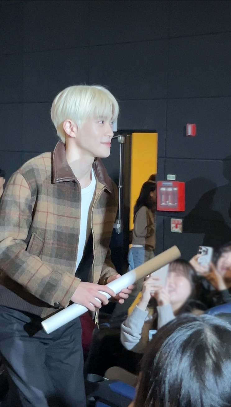 NCT 재현 6시간 후 너는 죽는다 무대인사 인천CGV 10관 D열 후기 : 네이버 블로그