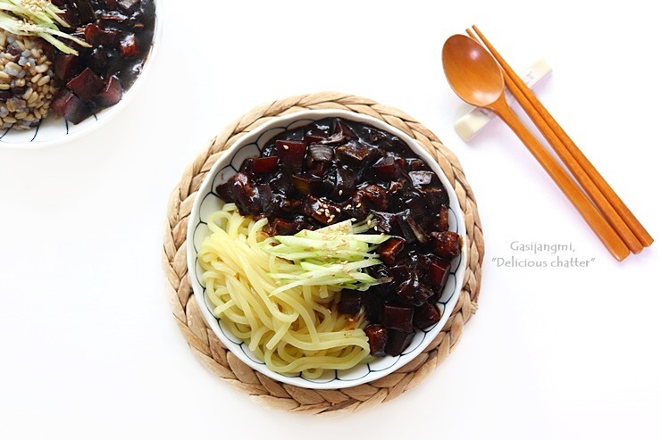 짜장면 만드는 법 한그릇요리 짜장덮밥 레시피 춘장 짜장소스 : 네이버 블로그