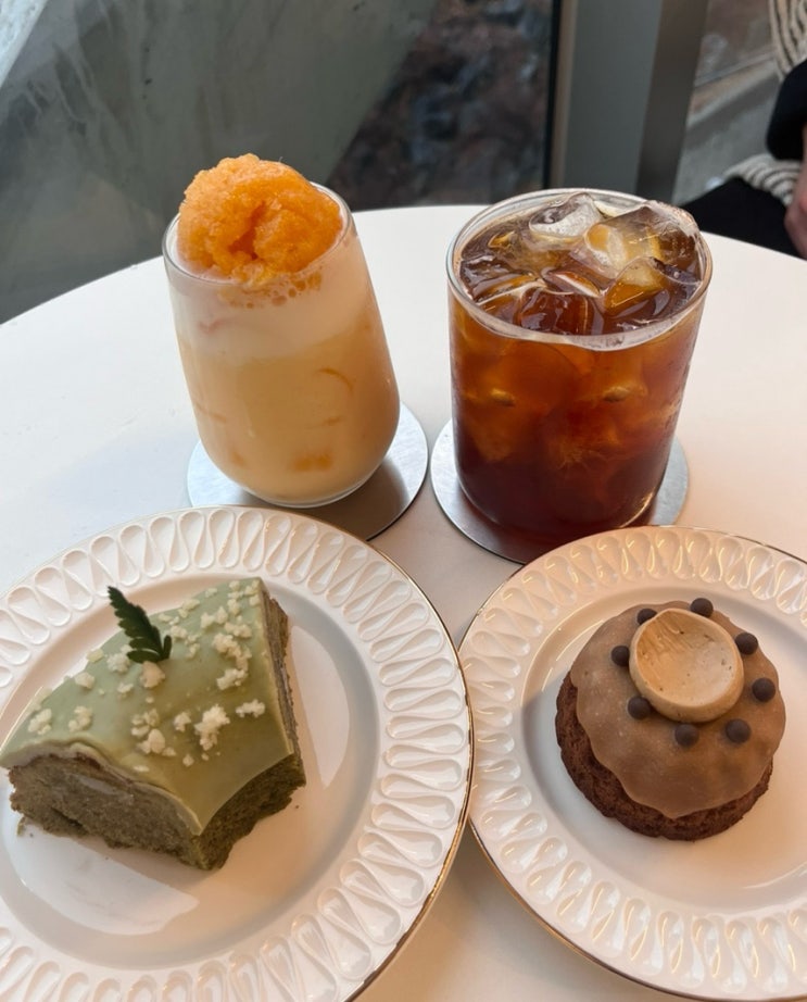 [용산|한남] 분좋카 데이트 카페 추천 어텐디 한남 케이크 맛집 리뷰 : 네이버 블로그