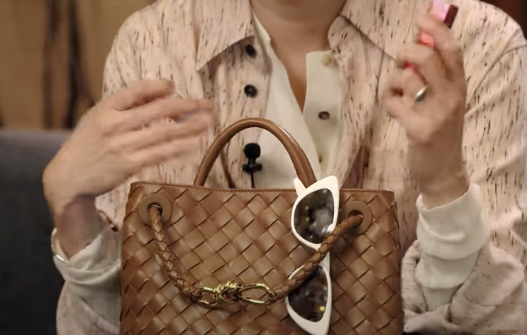 사랑후에오는것들 이세영 공효진 김희애 가방 보테가베네타 안디아모 미디움 네이버 블로그