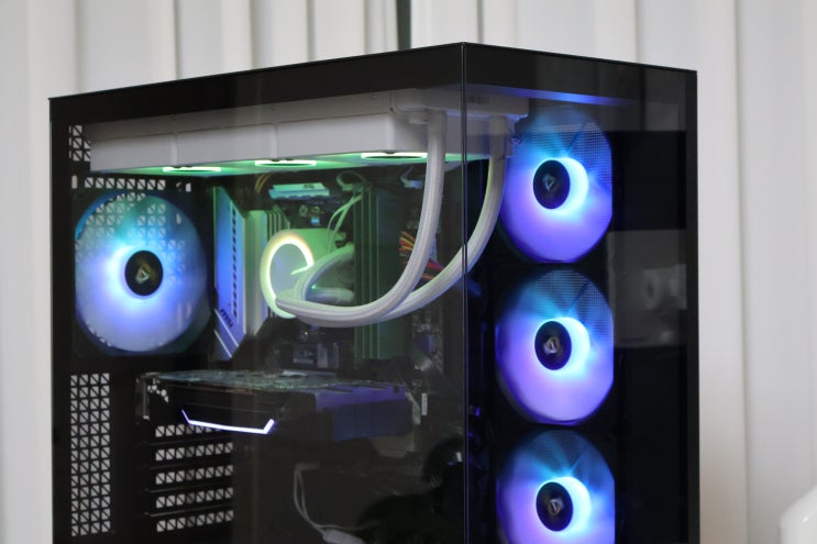요즘 대세라는 컴퓨터 어항 케이스, 구매전 주의사항은? (Antec C7 BTF 미들타워) : 네이버 블로그