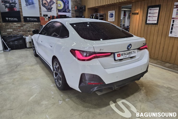BMW i4 m40 전기차 4채널 블랙박스와 보조배터리 시공기 : 네이버 블로그