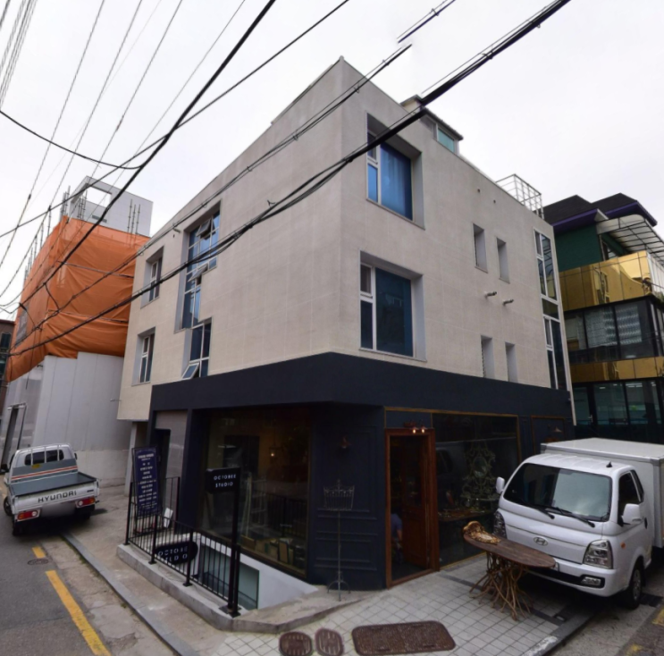 신사역 초역세권 투자수익용 빌딩 거래 사례 신사동 세로수길 상권 투자수익용 빌딩 거래 사례 2024 11 05 실거래