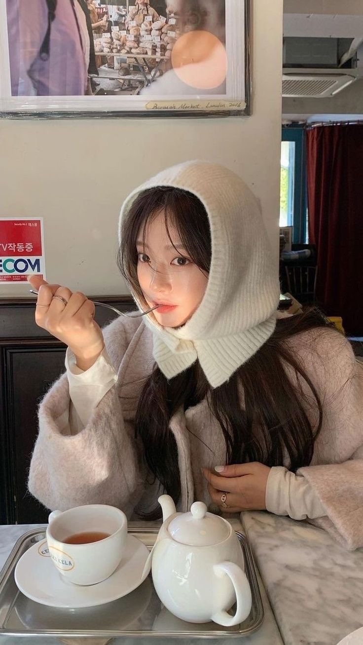 옷잘입는 여자연예인 인플루언서 겨울 사복패션 모음zip 어그부츠 Ugg 머플러 바라클라바 롱스커트 네이버 블로그