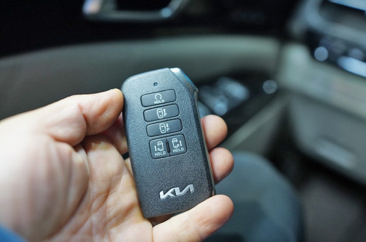 카니발KA4 22년식 차량 리모컨 원격주차, RSPA 순정옵션 시공 : 네이버 블로그