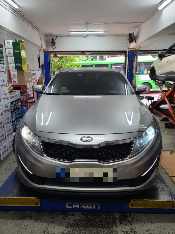 올 더 뉴 k5 헤드램프 하향등 전조등 제논 hid 전구 교환 교체 서대문 은평 마포 종로 성북 강북 노원 중랑 양천 구로 관악 강남 서초 송파 구 카센터 SG모터스 ...