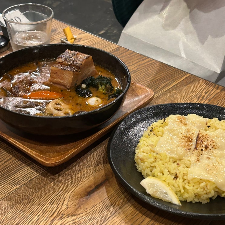 삿포로 훗카이도 여행 삿포로 스프카레 맛집 제일 유명한 스프카레 가라쿠 주말 오픈런 웨이팅 꿀팁 후기삿포로 3대 스프카레