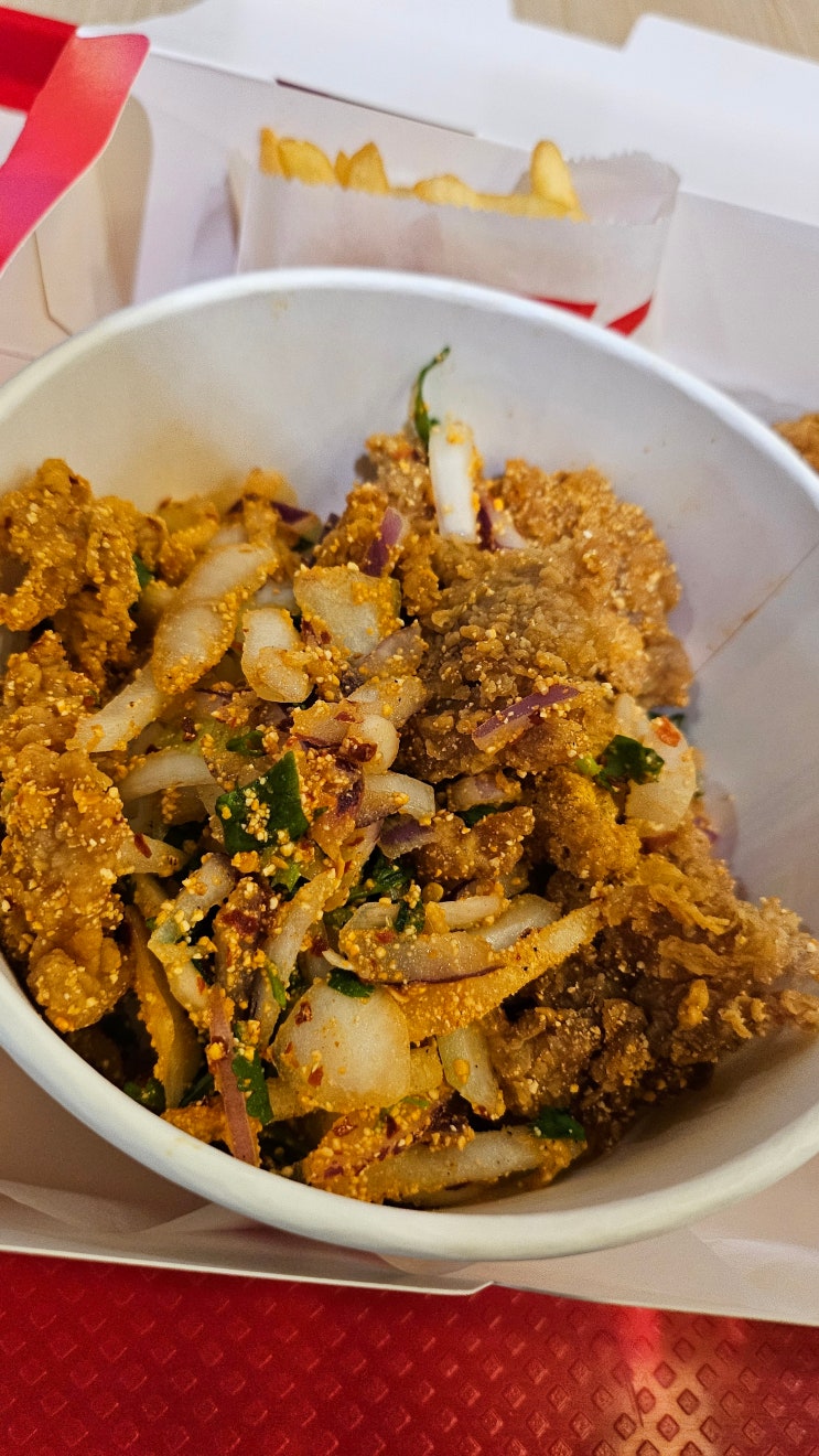 태국 KFC 메뉴 스파이시 치킨 라이스 보울 후기 : 네이버 블로그