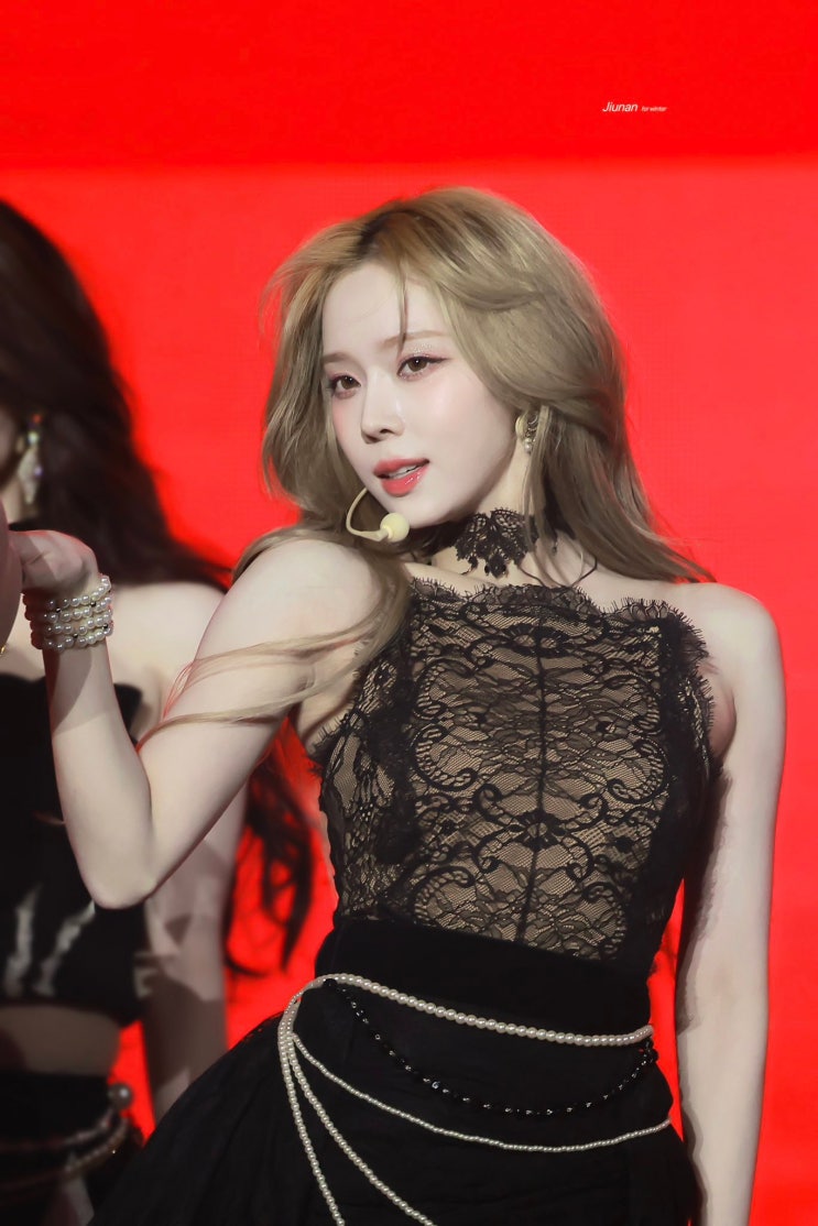 241117~ 에스파 윈터 KGMA MC/ Metal Magazine : 네이버 블로그