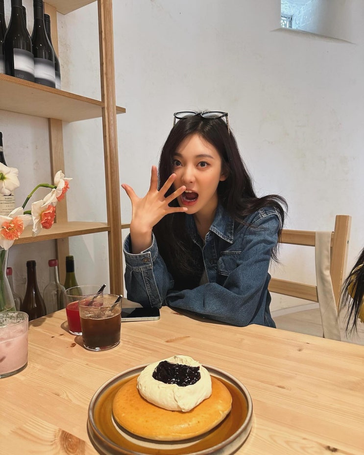 흰색 원피스에 잘 어울리는 운동화로 놓치면 섭섭한 나이키 에어포스 1 화이트 여자 스니커즈 W 에스파 닝닝 네이버 블로그