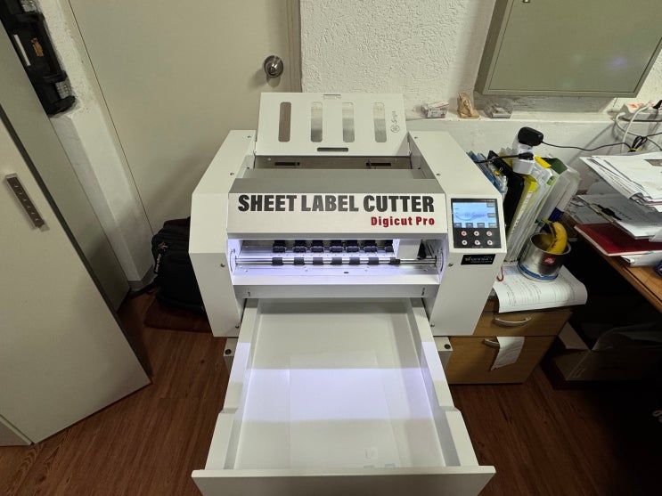 충남아산 교육기관 스티커라벨컷팅기 디지컷프로(DIGICUT-PRO)자동컷팅기 설치/판촉물스티커/ES9411dn/C942dn/기프트답례품/장애인보호작업장/직업재활시설/온누리 ...