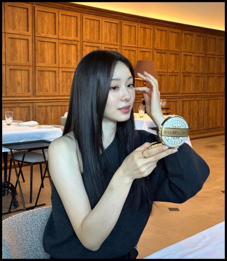 피겨 여왕 김연아 디올 홀리데이 쿠션and립스틱 케이스와 함께한 생머리 스타일 네이버 블로그