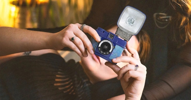 Lomography’s New Lomourette Is a Cute $69 Half-Frame 35mm Camera(영문 ...