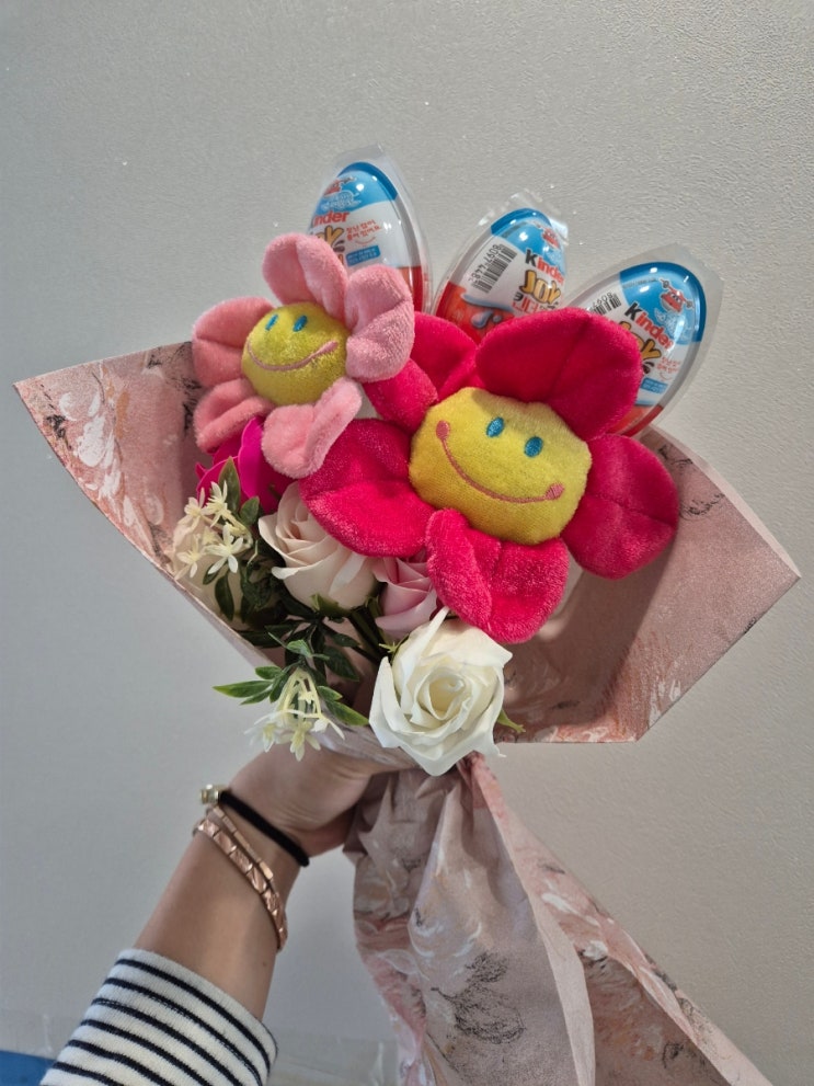 20241202 킨더조이 꽃다발 만들기 : 네이버 블로그