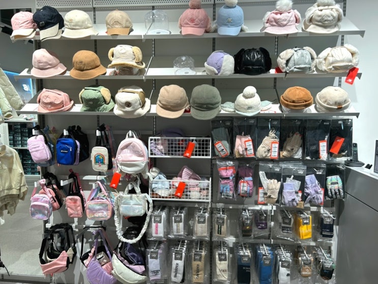 4살 3살 뉴발란스 키즈 추천다산 현대아울렛 스페이스원점 뉴발란스 키즈겨울 귀달이 모자 신발 티셔츠 구매 후기