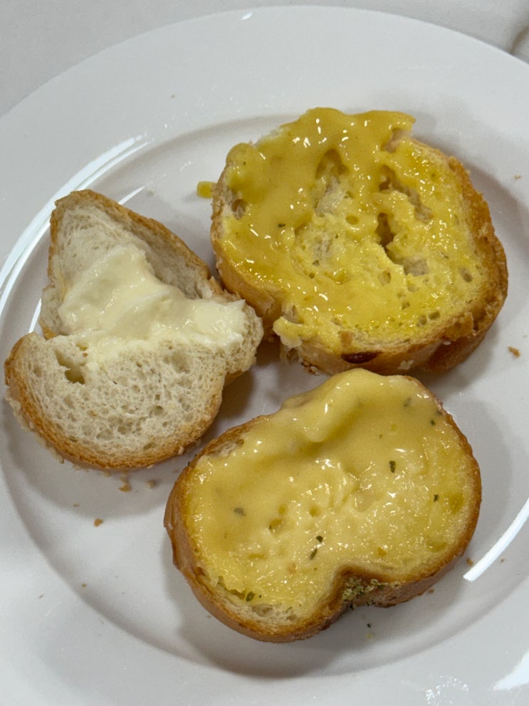 목포빵집 코롬방제과점 바게트 3종 후기 (새우, 갈릭, 크림치즈) : 네이버 블로그