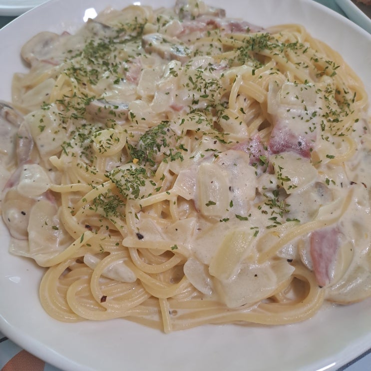 맛있는 집밥만들기 집에서 즐기는 이탈리아의 맛 베이컨 크림소스 파스타 황금 레시피 네이버 블로그