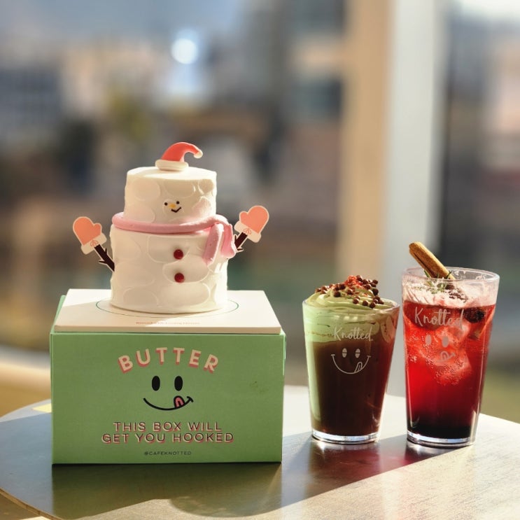 노티드 크리스마스 케이크 사전예약 노티드월드 허그미스노우맨 후기 : 네이버 블로그