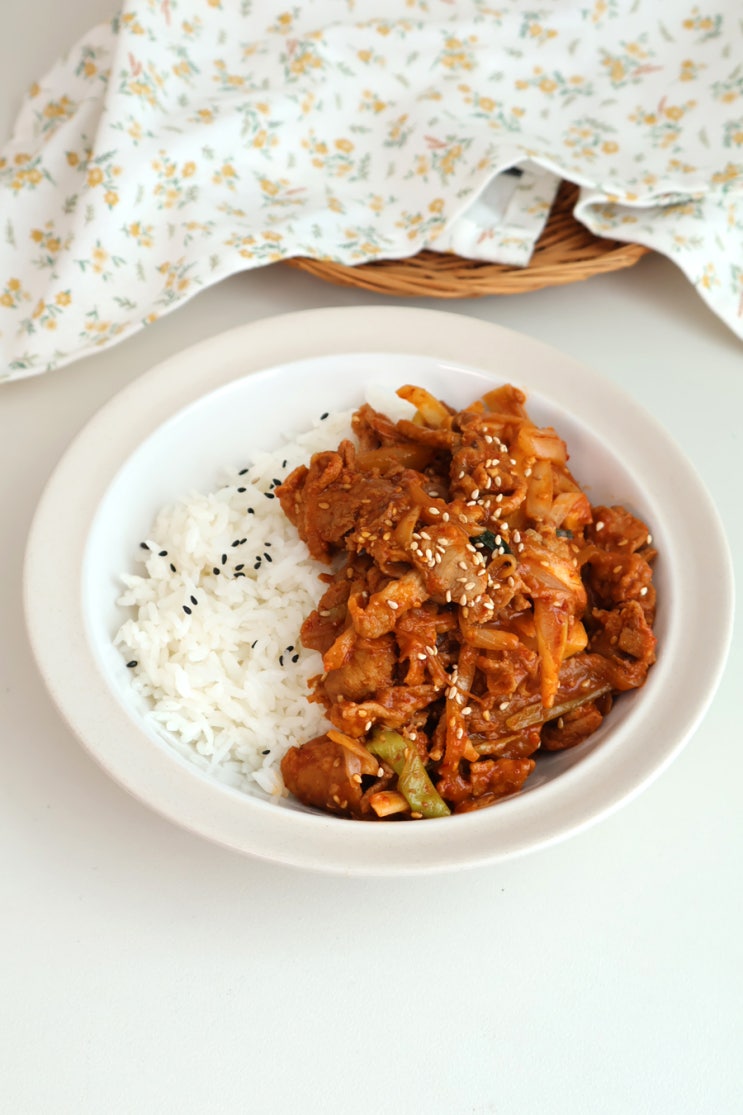 제육덮밥 레시피 돼지 앞다리살 요리 간단 한그릇음식 : 네이버 블로그