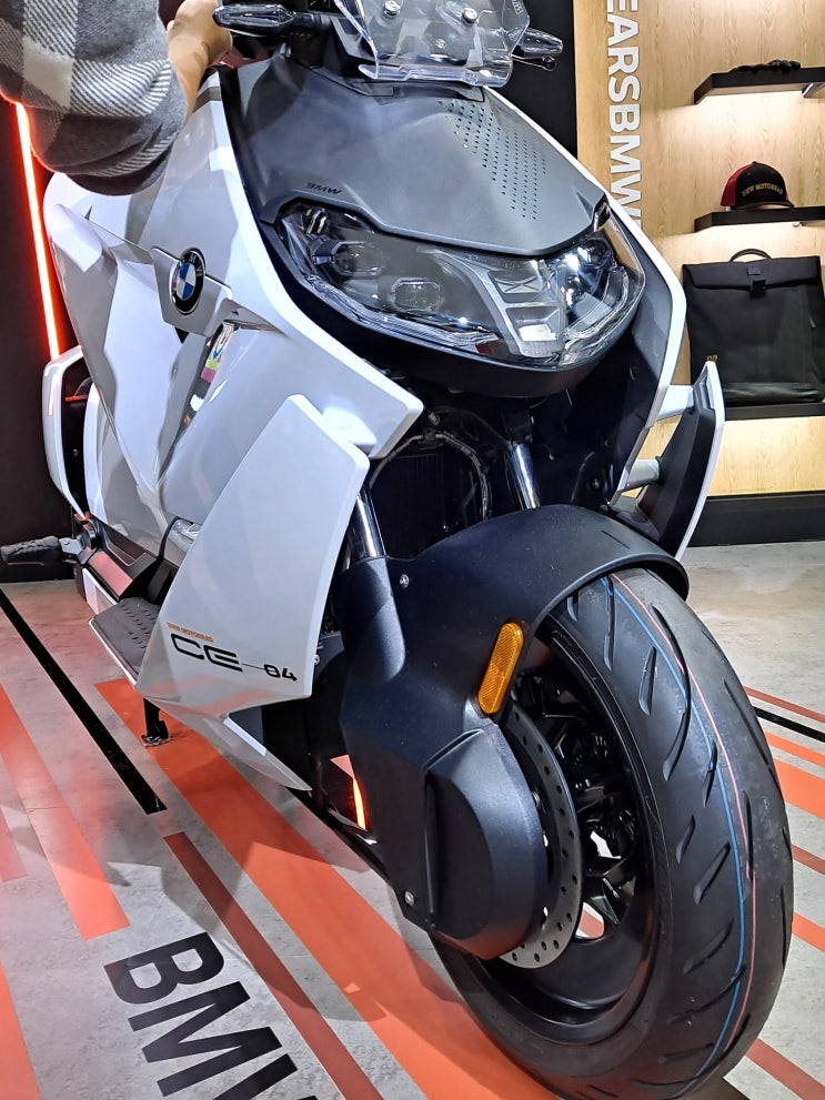 BMW 전기스쿠터 CE04 사실상 가장 고성능 전기오토바이 주행거리와 가격 : 네이버 블로그