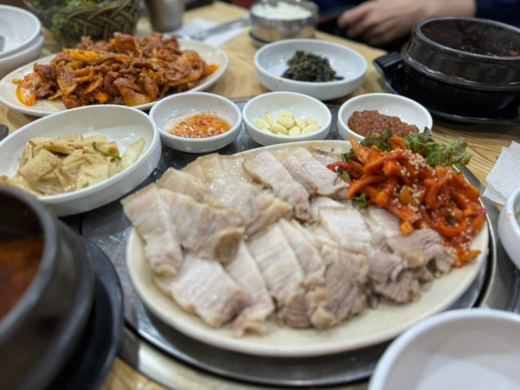 [중구/시청]시청역 제육쌈밥 후기!! : 네이버 블로그