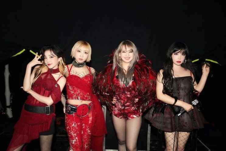 제목: 2NE1, 데뷔 15주년 기념 LP 발매…팬들에게 보내는 특별한 선물 : 네이버 블로그