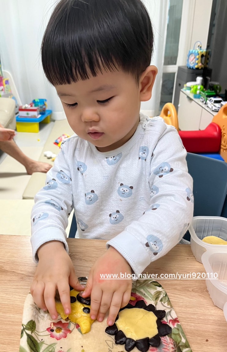 Yuris 육아일기 27개월 아기랑 내돈내산 쿠키만들기풀무원 토이쿠키 만들기 네이버 블로그