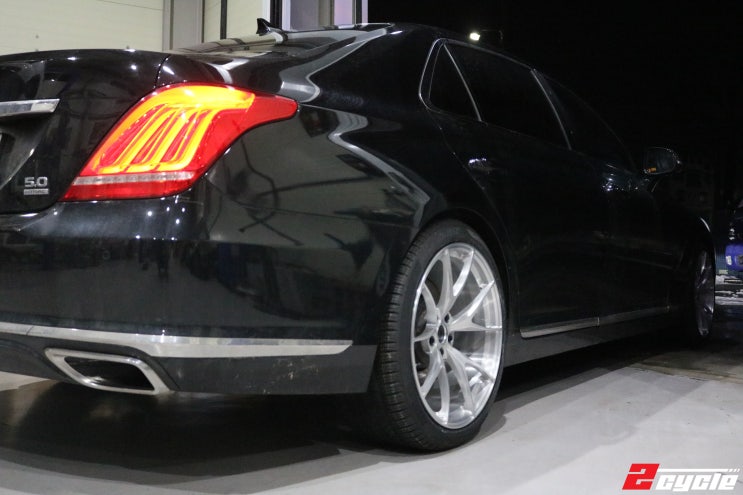 EQ900 V8 5.0 세마텍 가변배기 + 스톤포지드 SF-2 커스텀 풀단조 20인치 휠튜닝 / EQ900 튜닝 투싸이클 ! : 네이버 블로그