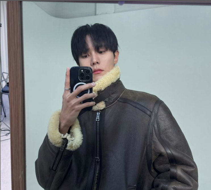남친룩 주우재 남자 무스탕 브랜드 코디 느와르 라르메스 네이버 블로그