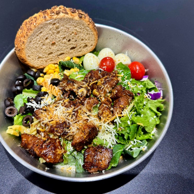 서울 강남구. 테헤란로. 샐러드계의 괴물? 샐러드 몬스터 Salad Monster. 부채살 샐러드. 솔직 후기 : 네이버 블로그