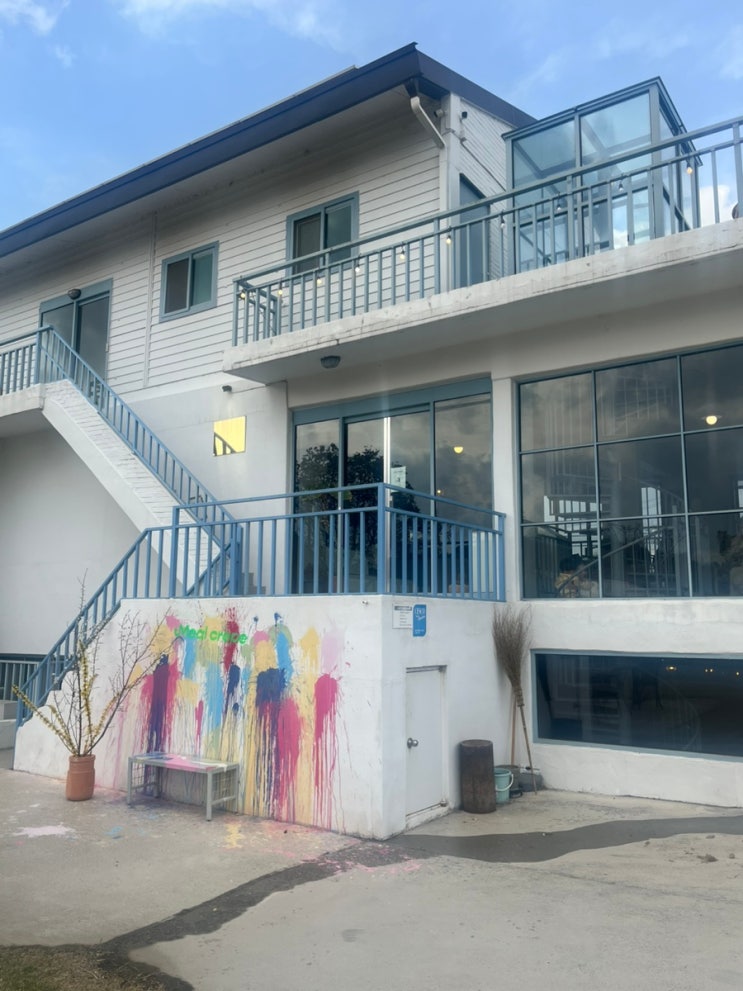 [담양 카페] 목련꽃 명소 애견동반 가능한 크레페 맛집 ‘담양 밀크레페’ 카페 솔직후기 : 네이버 블로그