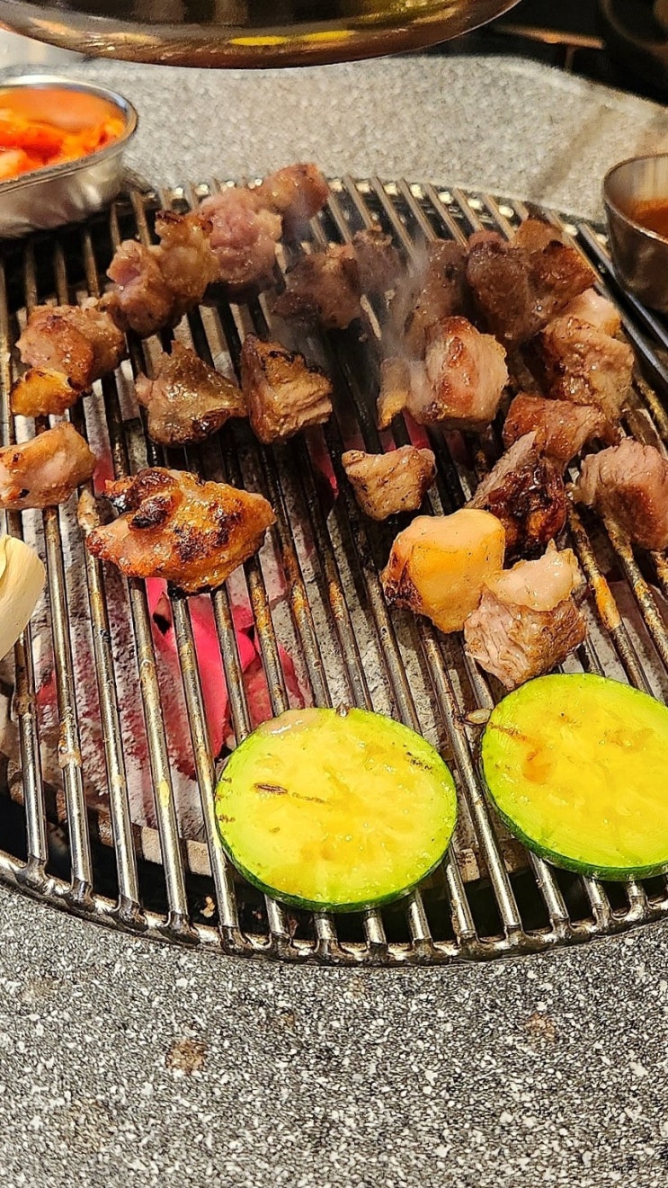 숯불구이에 구워먹는 삼겹살 문정맛집 판교돈 문정점 송파문정역 회식장소 추천 네이버 블로그