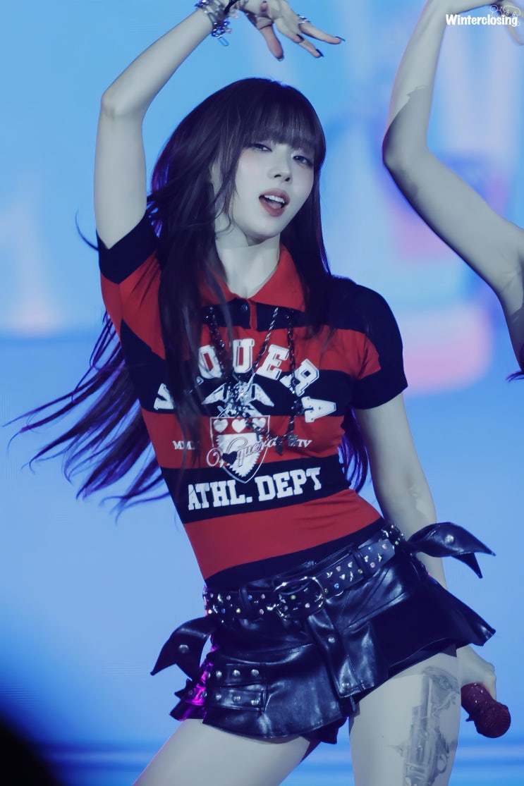 250413 에스파 윈터 인기가요 라이브 도쿄돔 : 네이버 블로그