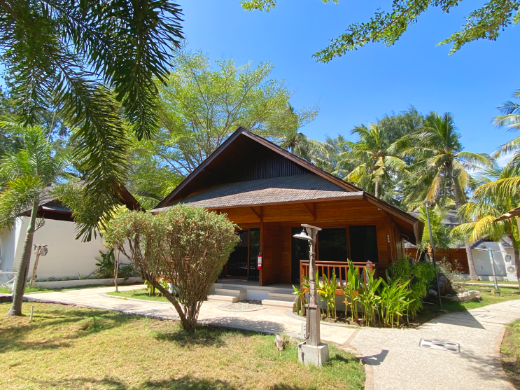 길리 숙소 비교 9박 와리조트,산토리니비치리조트,프리리조트 : 네이버 블로그