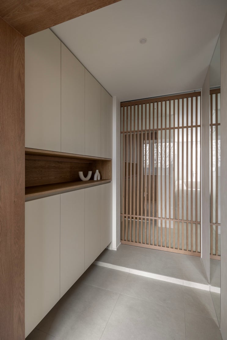 핀터레스트 감성 그대로, 화이트 우드 인테리어 완성하는 법🤍 진달래 마을 써미트빌 38py 인테리어 | 구글 네스트 : 네이버 블로그