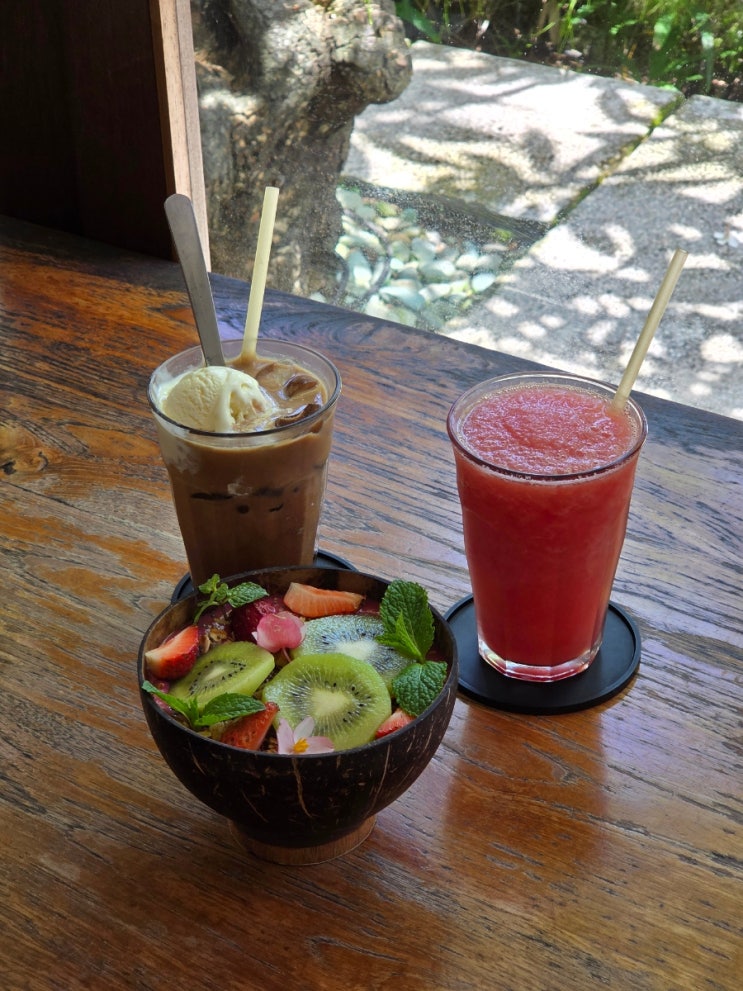 발리 스미냑 카페 티틱테무커피 titik temu coffee : 네이버 블로그