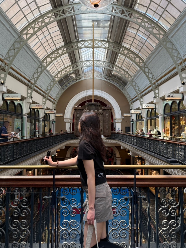 Sydney #2 | YEHS, Chef N Wok, QVB, UGG, Culture King, Peter Alexander ...