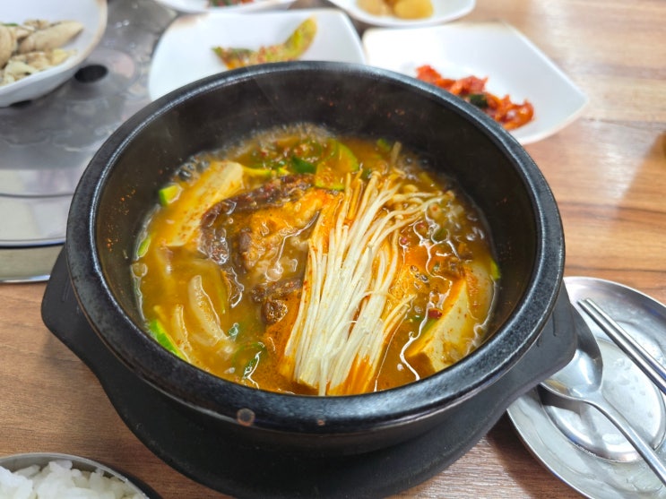 혼밥도 부담 없이! 반찬 푸짐한 기동이네 목감점 찐리뷰 : 네이버 블로그