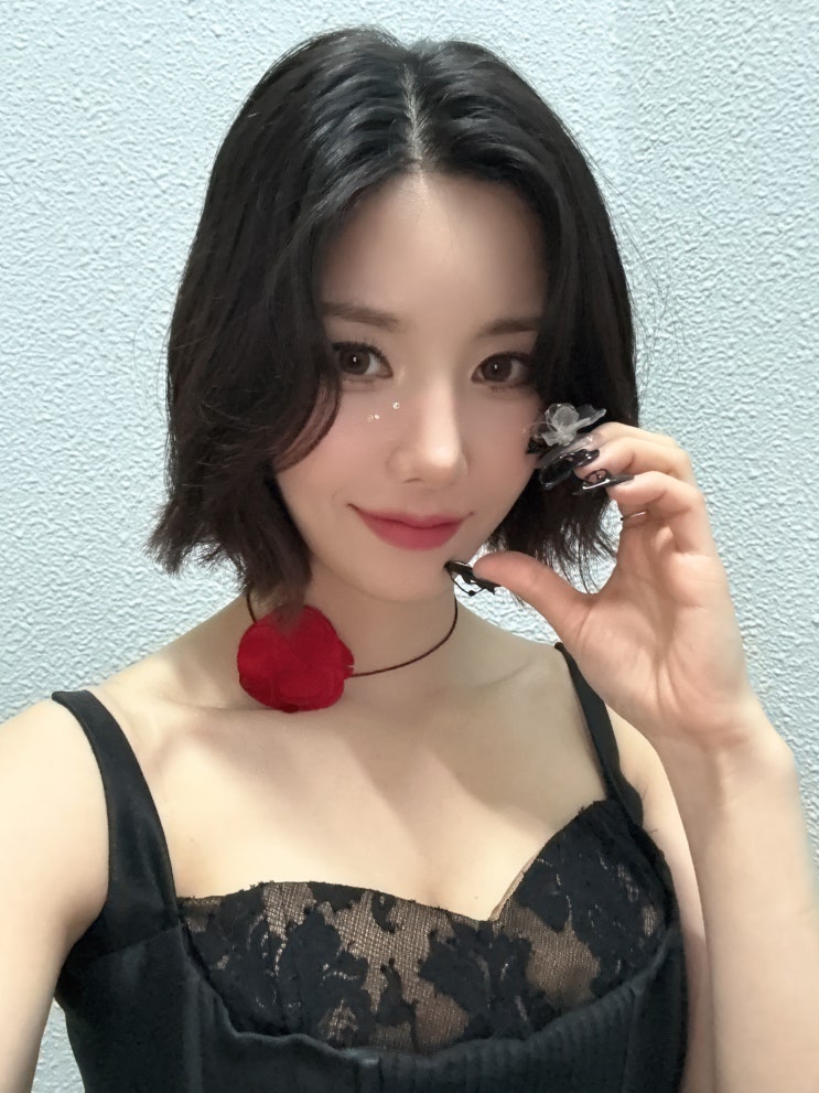 [IZ*ONE 아이즈원]250420 권은비 SNS 모음 : 네이버 블로그