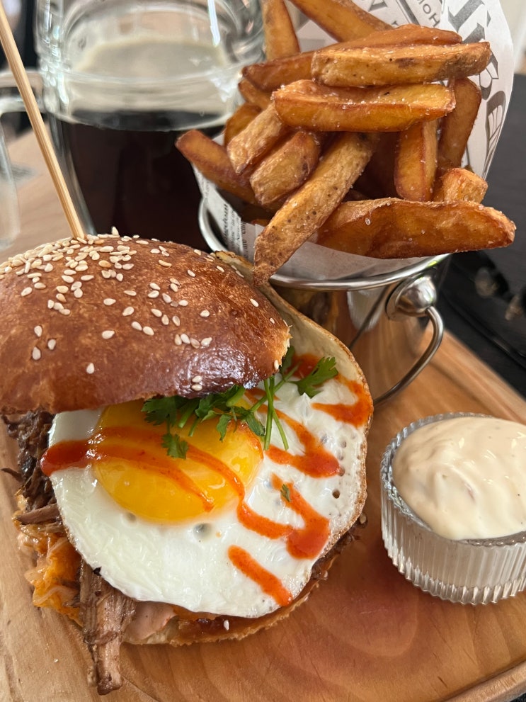 체코 프라하 맛집추천 세인트마틴 김치버거 재즈바 아가타 재즈클럽 : 네이버 블로그