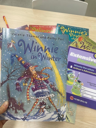 리드앤톡 원서 _마녀 위니의 따뜻한 마법 Winnie in Winter를 소개합니다 : 네이버 블로그