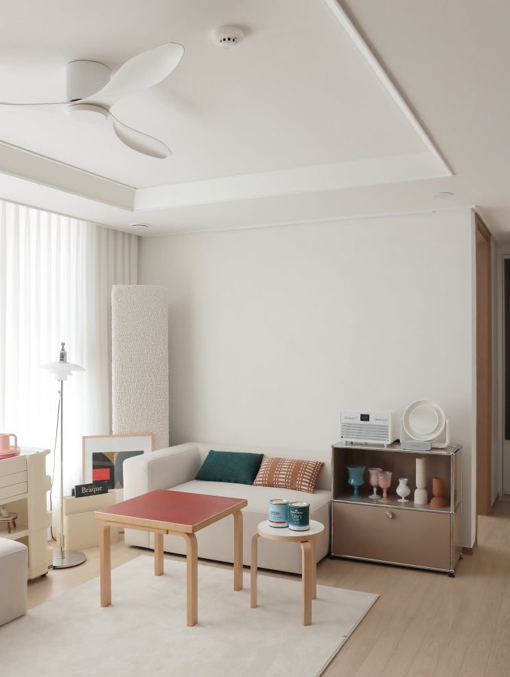 셀프 벽지 위에 페인트! 친환경 벤자민무어로 거실 분위기 바꾸기 : 네이버 블로그