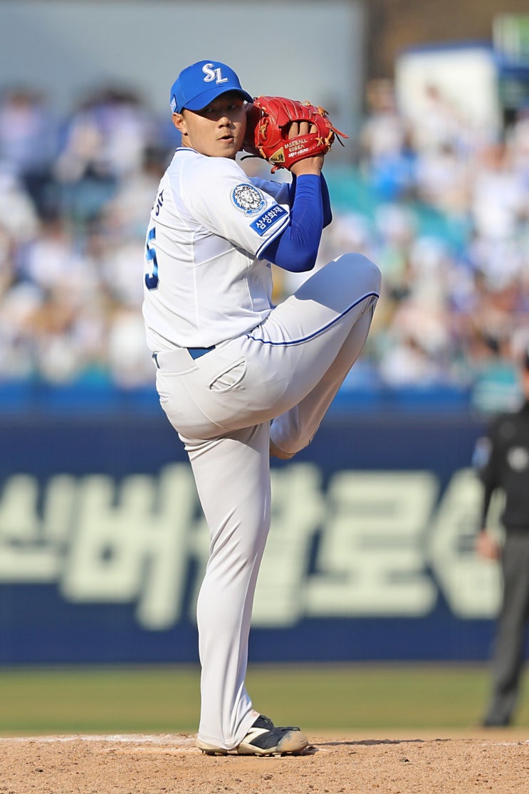 '156km 좌완 슈퍼 루키' 선천적으로 힘이 약한 선수였다? : 네이버 블로그