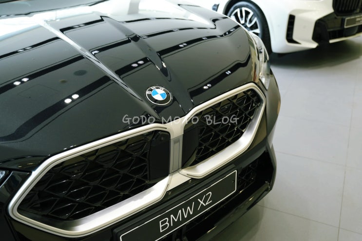 2025 BMW X2 20i 블랙사파이어 메탈릭, 컴팩트함이 좋다. 포토 가격 리뷰 : 네이버 블로그