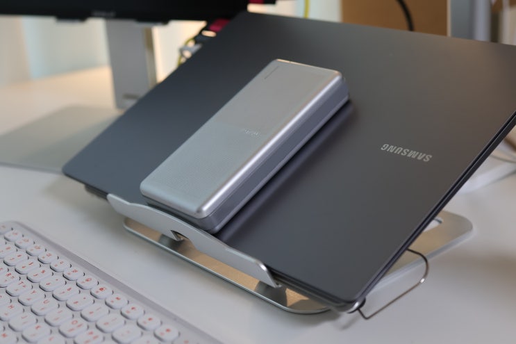 25000mAh 노트북 충전용 보조배터리 1년 후기 (pb320) : 네이버 블로그