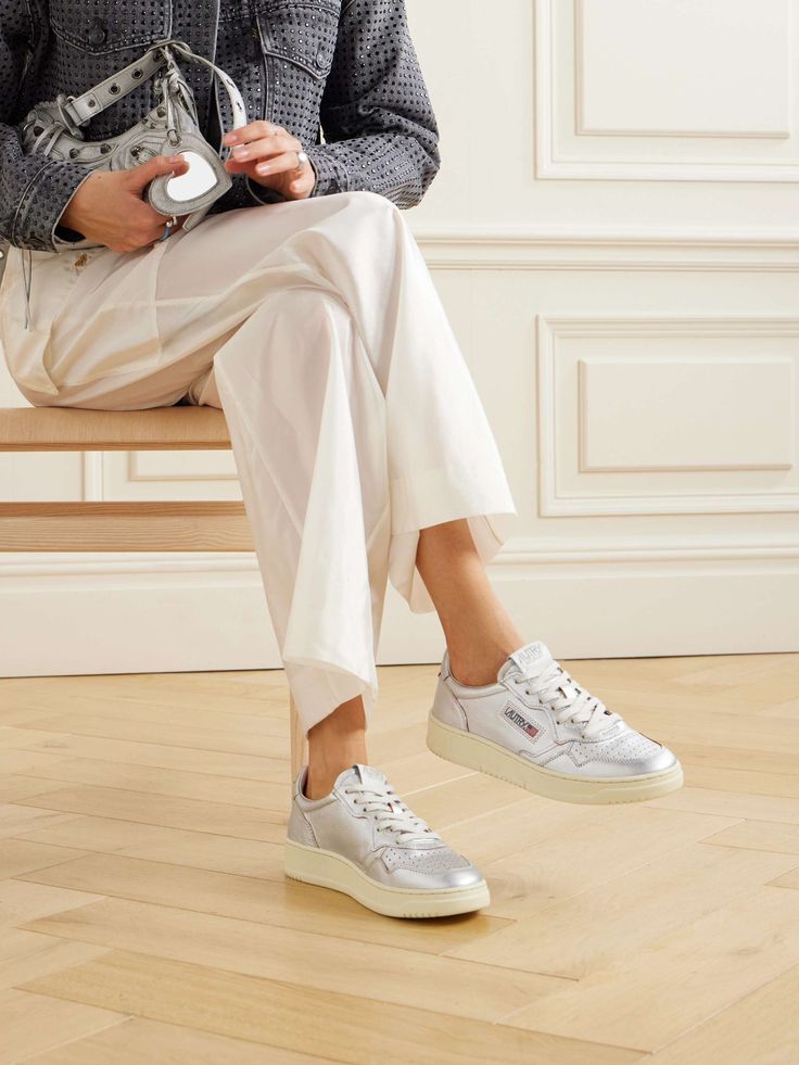 지금 주목해야 할 스니커즈, 오트리 메달리스트 로우 스타일링 팁 : 네이버 블로그