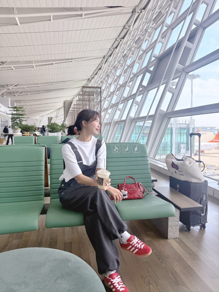 디마레 골프 여자 골프복 일상룩으로도 편하게 입을 수 있는 멜빵바지 코디 : 네이버 블로그