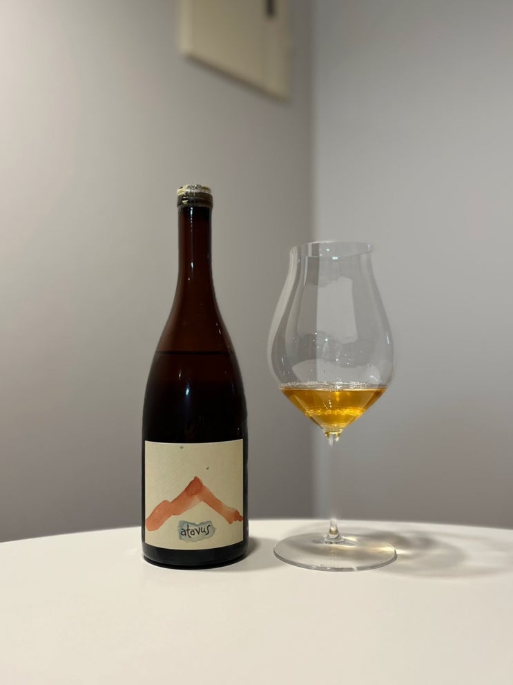 Hiyu Wine Farm, Tzum Atavus V Columbia Gorge White Wine, NV(히유, 아타부스 V ...